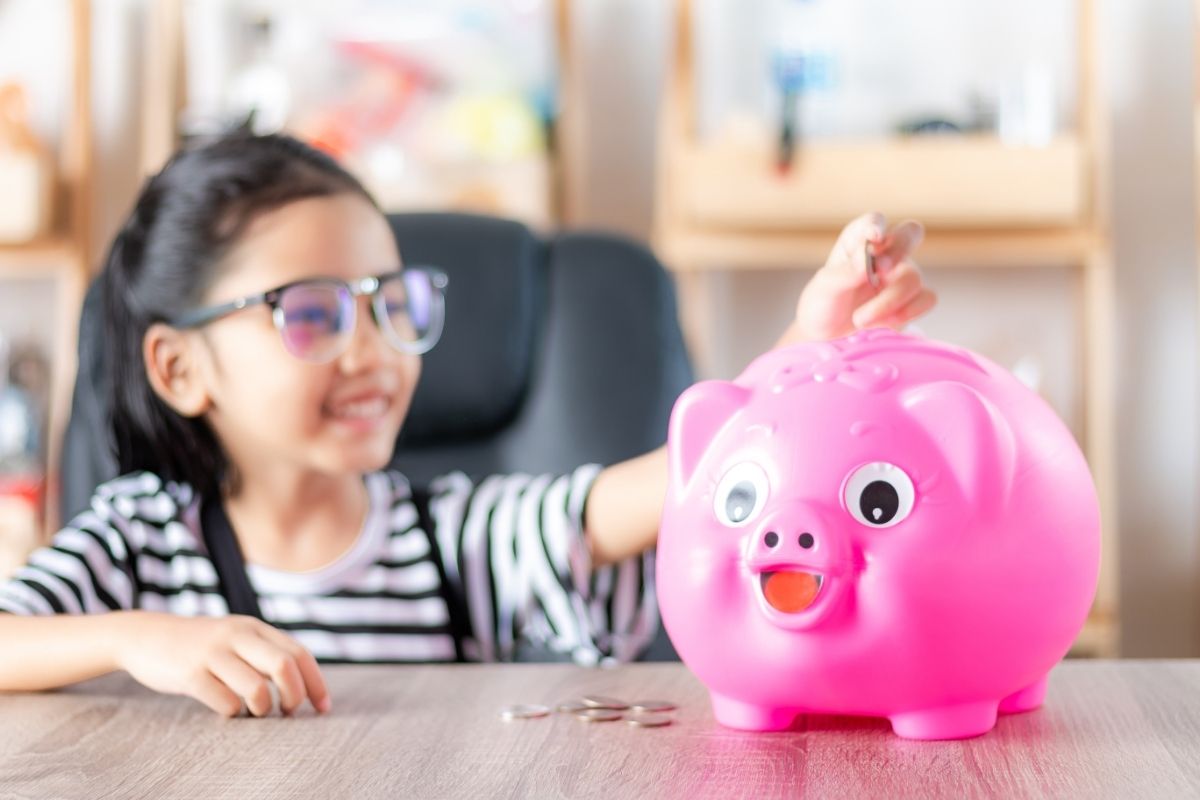 Teaching Preschoolers about Money (34 Money Activities for Preschoolers)