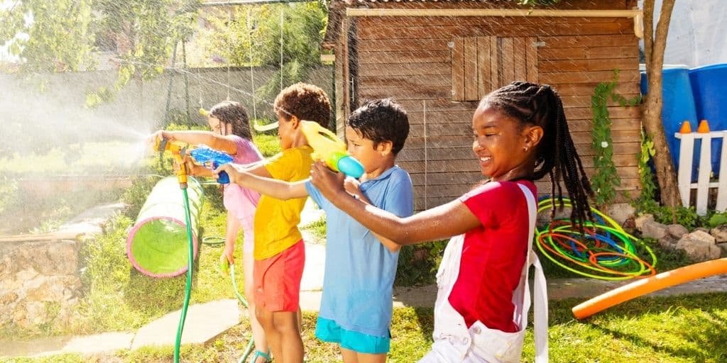 37 Backyard Summer Activities for Kids (Kid Outdoor Ideas)