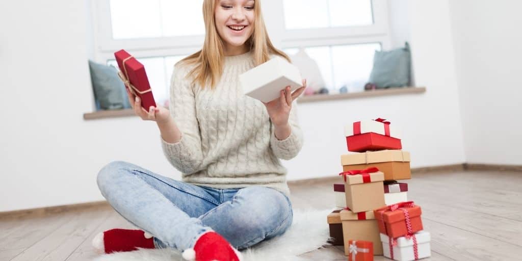 12 Christmas Eve Box Ideas For Teenagers They ll Actually Love 12-christmas-eve-box-ideas-for-teenagers-they-ll-actually-love