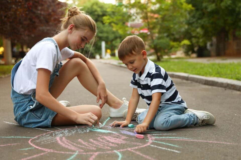 19 Summer Jobs for Kids (Aged 13 and Younger)