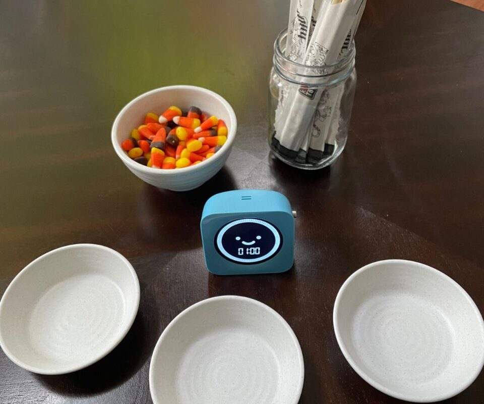 11 Thanksgiving Win It In a Minute Games for Students (Fun & Easy Prep)